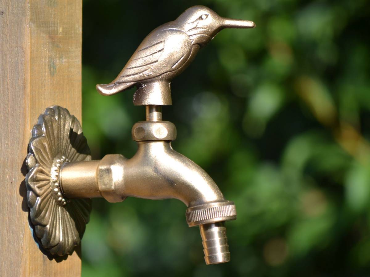 Kingfisher ornamental garden tap brass colour | Access Garden Products